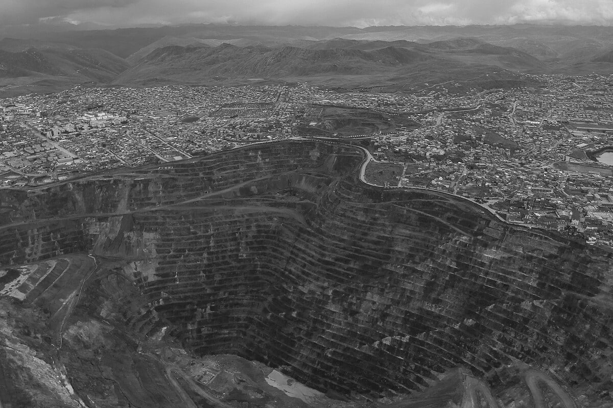 Industries extractives : terrain miné pour les droits humains et l ...